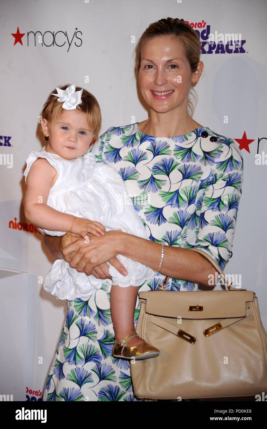 NEW YORK - AUGUST 10: Kelly Rutherford Helena Rutherford and animated ...