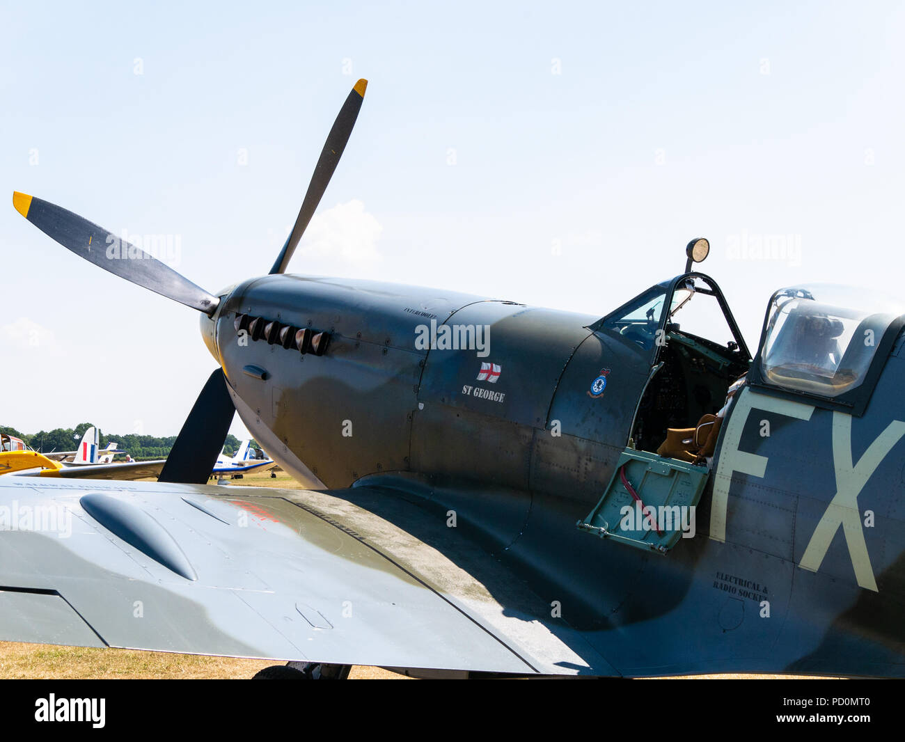 Spitfire mk 9 ww2 hi-res stock photography and images - Alamy