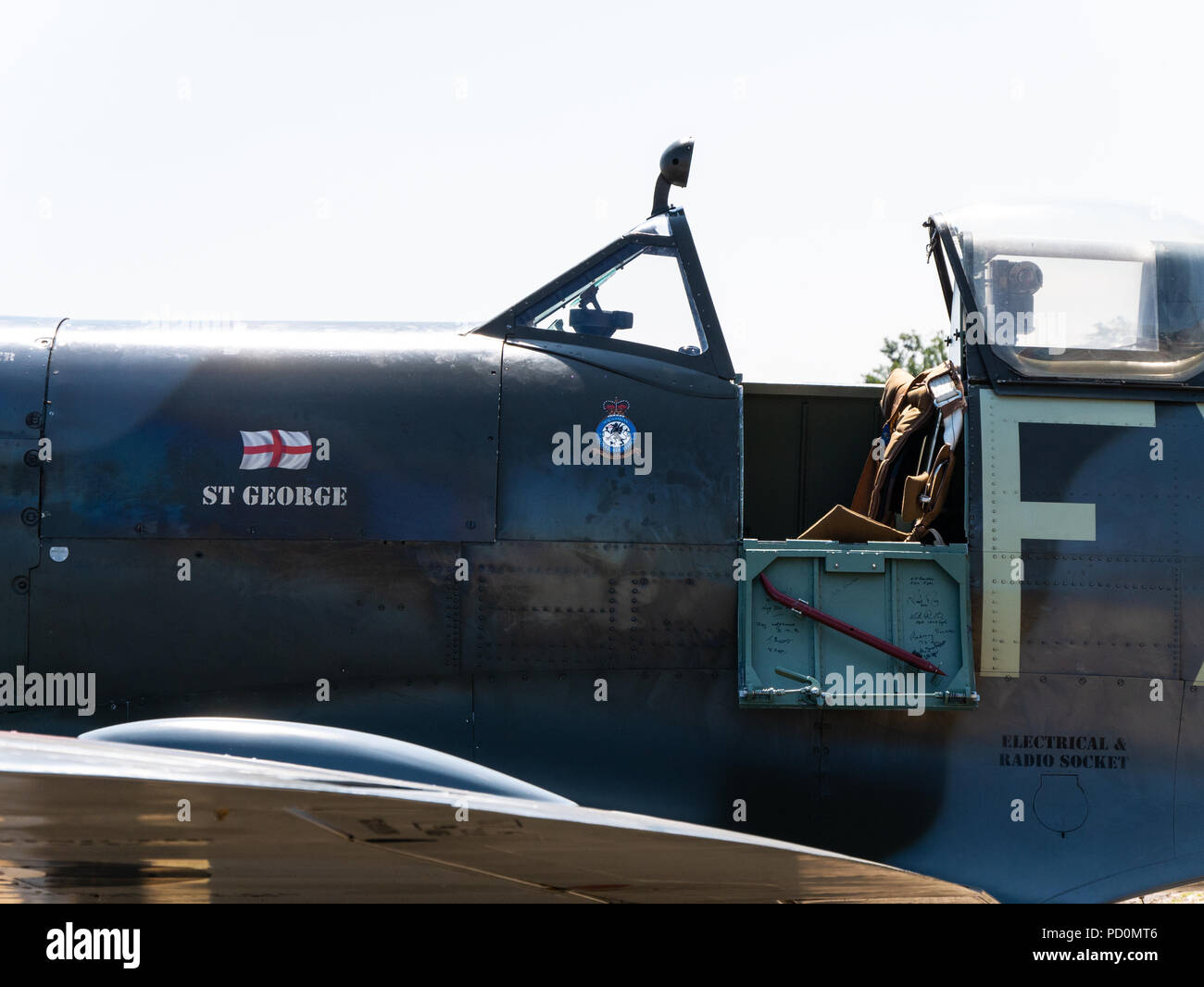 Supermarine Spitfire MKIX TD314 St George, Headcorn, Kent UK Stock ...