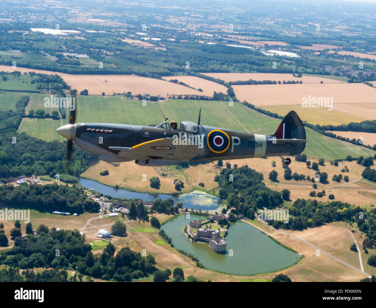 Supermarine Spitfire MKIX TD314 St George in flight, air-to-air ...