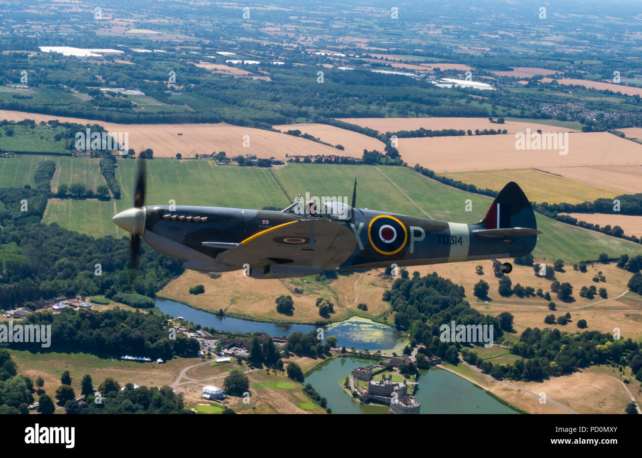 Supermarine Spitfire MKIX TD314 St George in flight, air-to-air ...