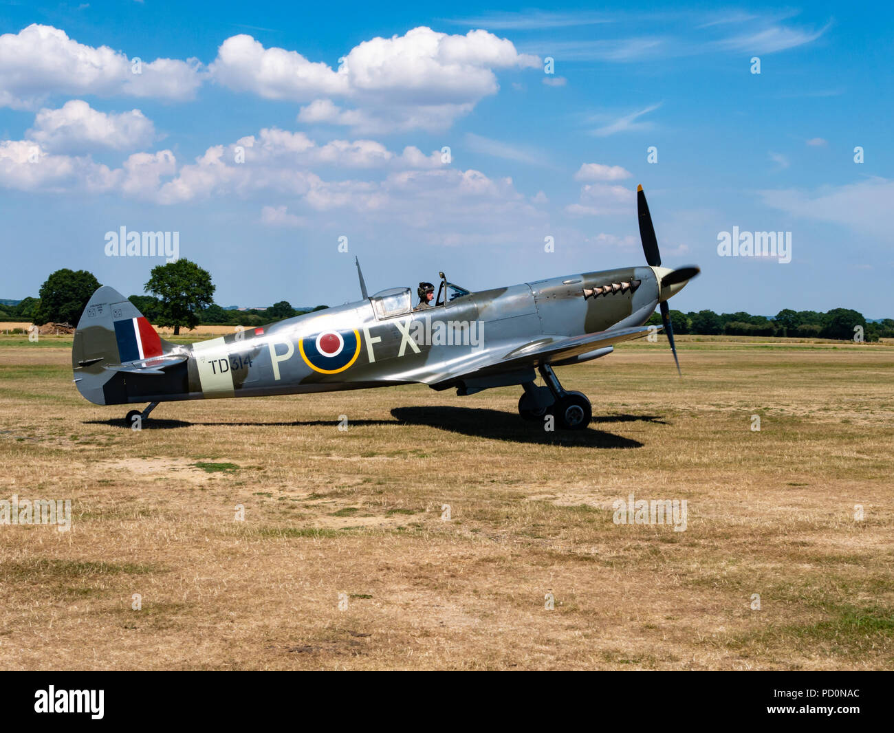 Spitfire mk ix hi-res stock photography and images - Alamy