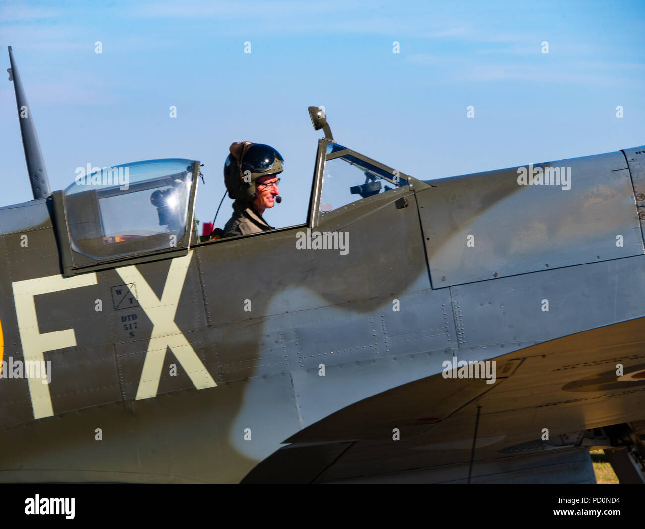 Supermarine spitfire mk 9 hi-res stock photography and images - Alamy
