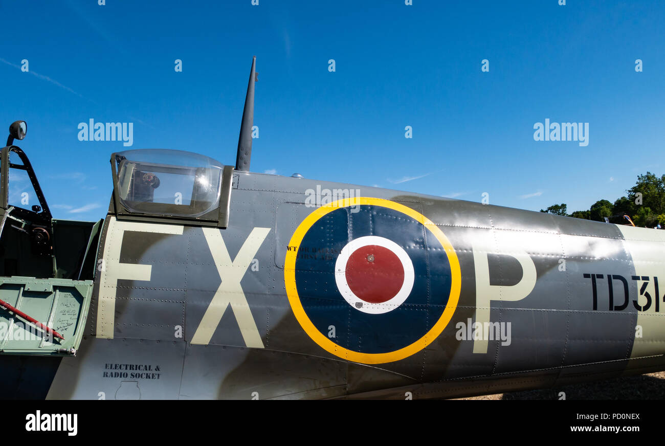 Spitfire mk 9 ww2 hi-res stock photography and images - Alamy