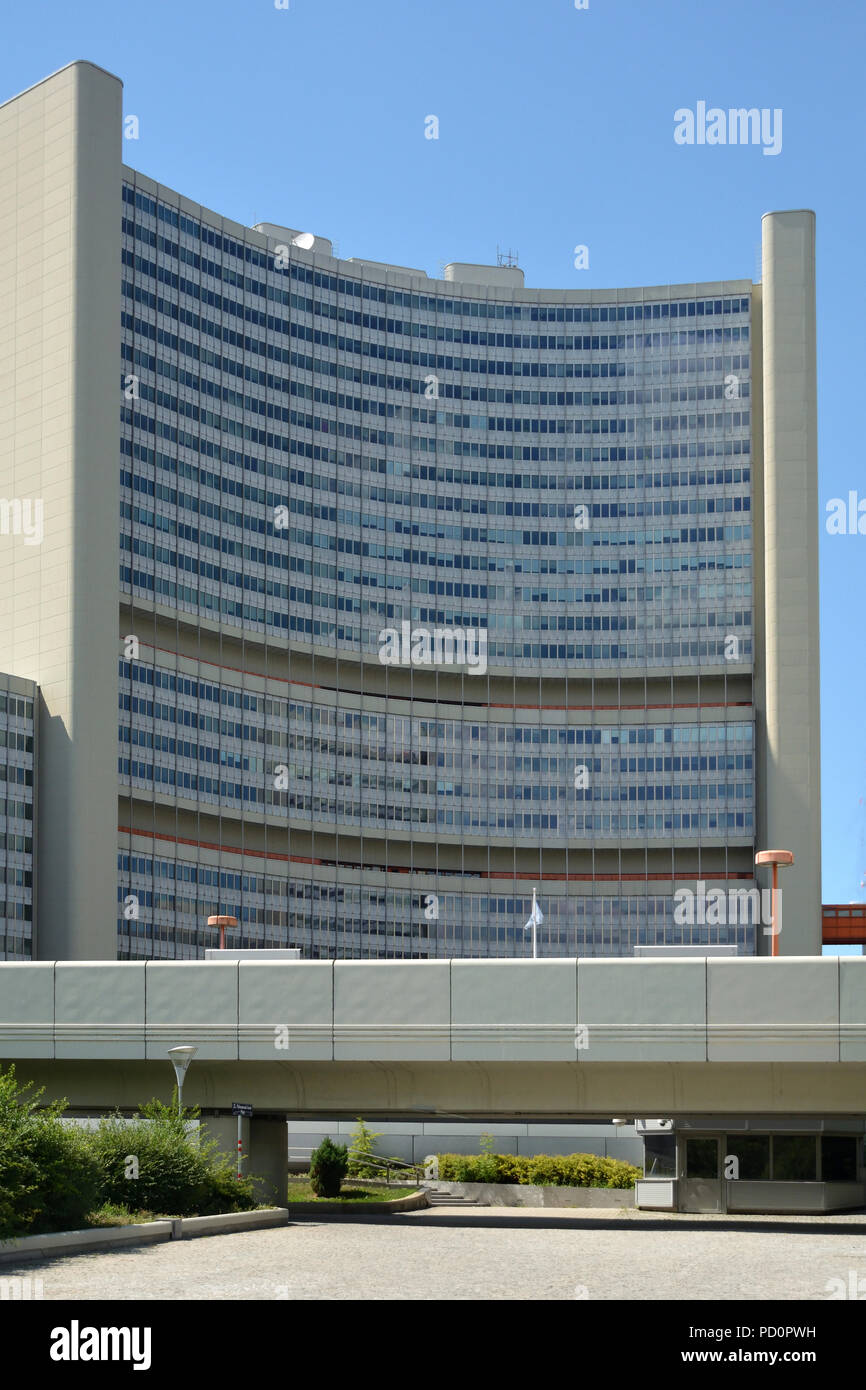United nations office at vienna hi-res stock photography and images - Alamy