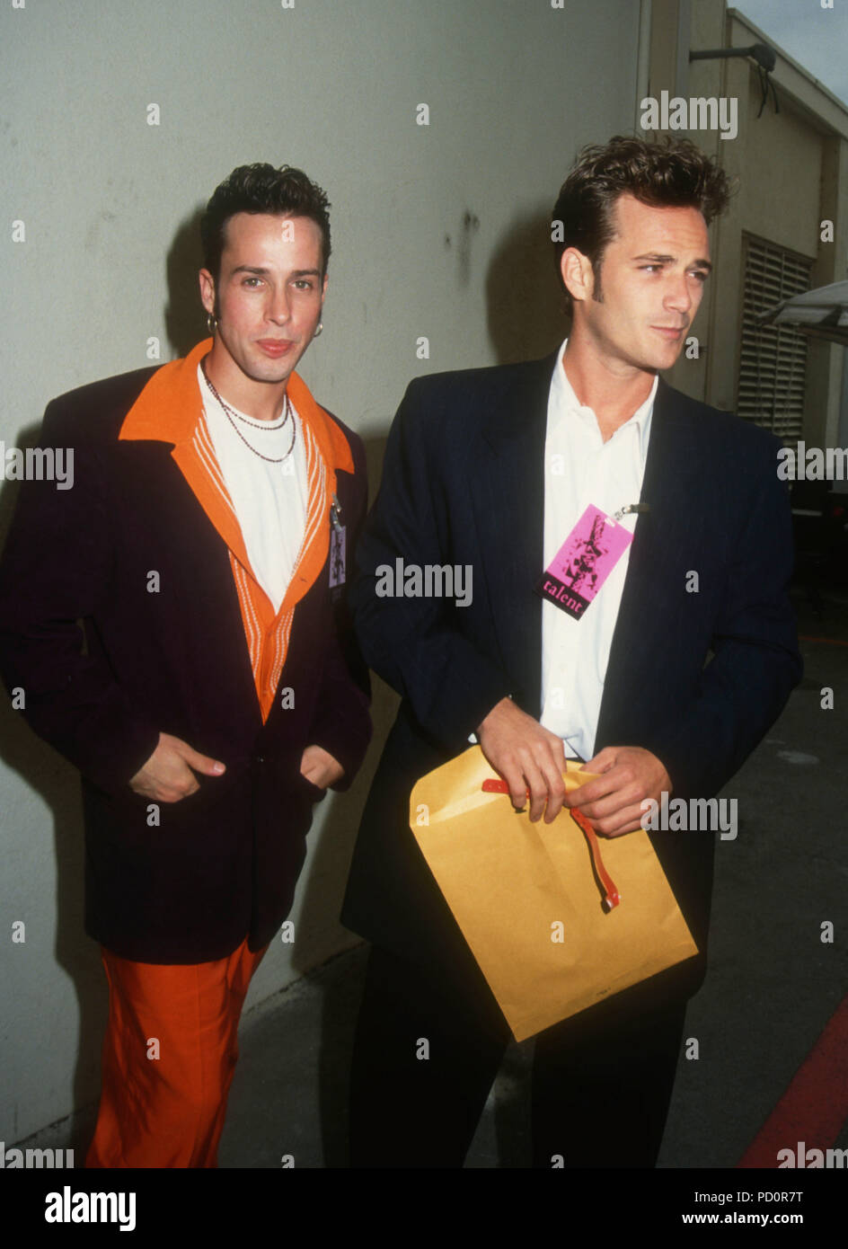 BURBANK, CA - JUNE 5: (L-R) Actors Alexis Arquette and Luke Perry ...