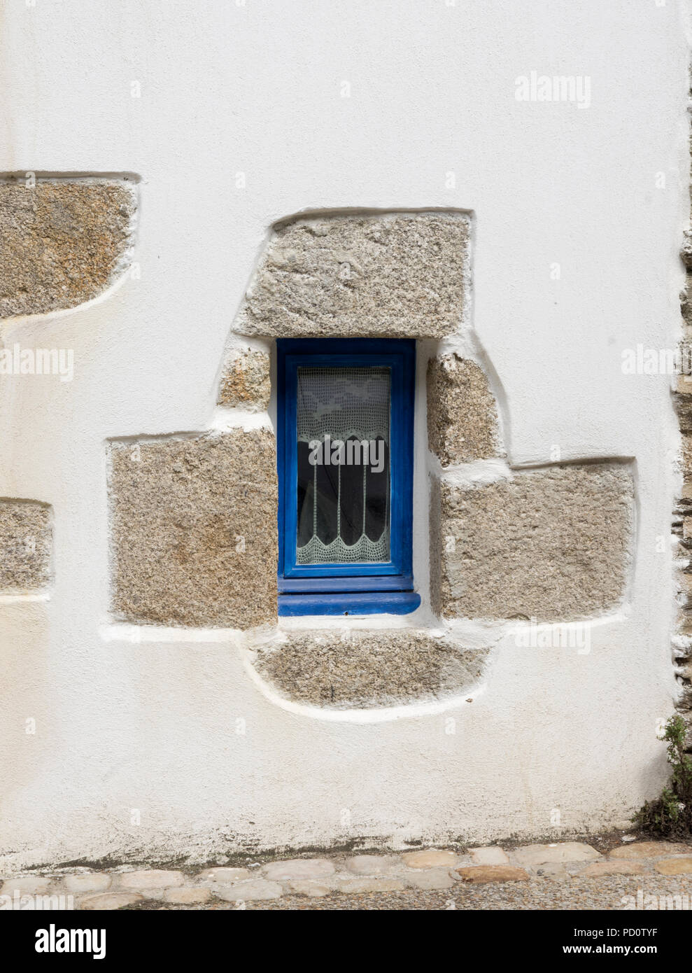 White rendered stone cottage hi-res stock photography and images - Alamy