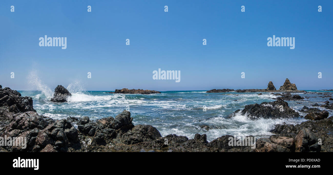 Rough seas rocks hi-res stock photography and images - Alamy
