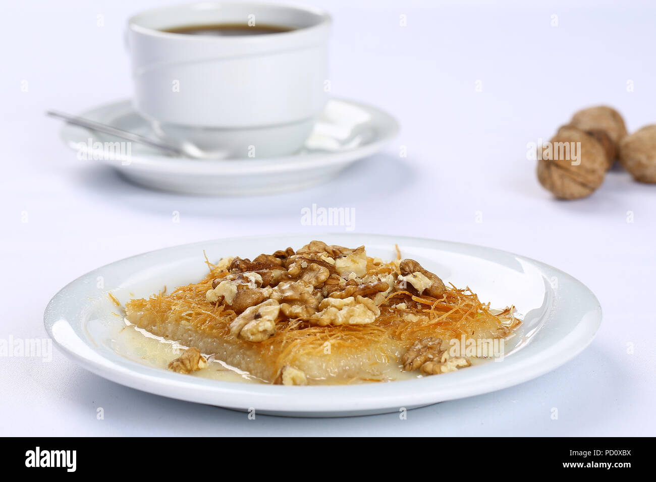 Turkish delicious dessert kadayif - kataifi Stock Photo - Alamy