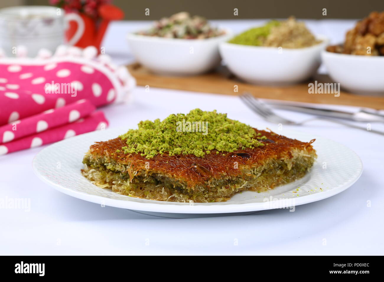 Turkish delicious dessert kadayif - kataifi Stock Photo - Alamy