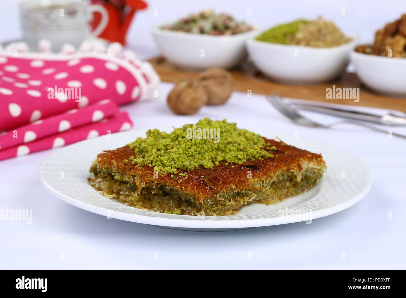 Turkish delicious dessert kadayif - kataifi Stock Photo - Alamy