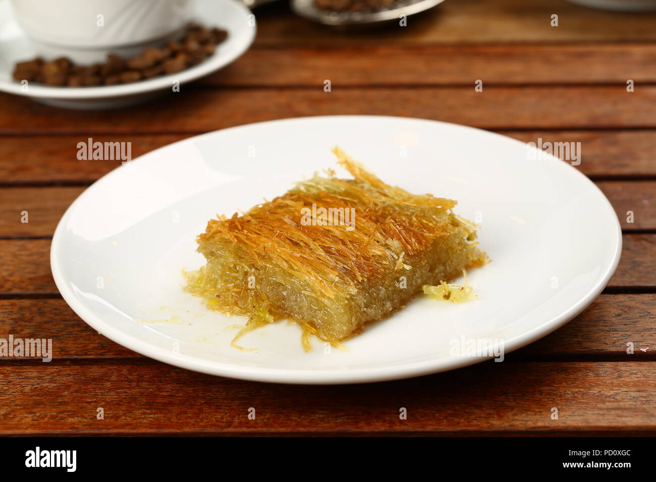 Turkish delicious dessert kadayif - kataifi Stock Photo - Alamy