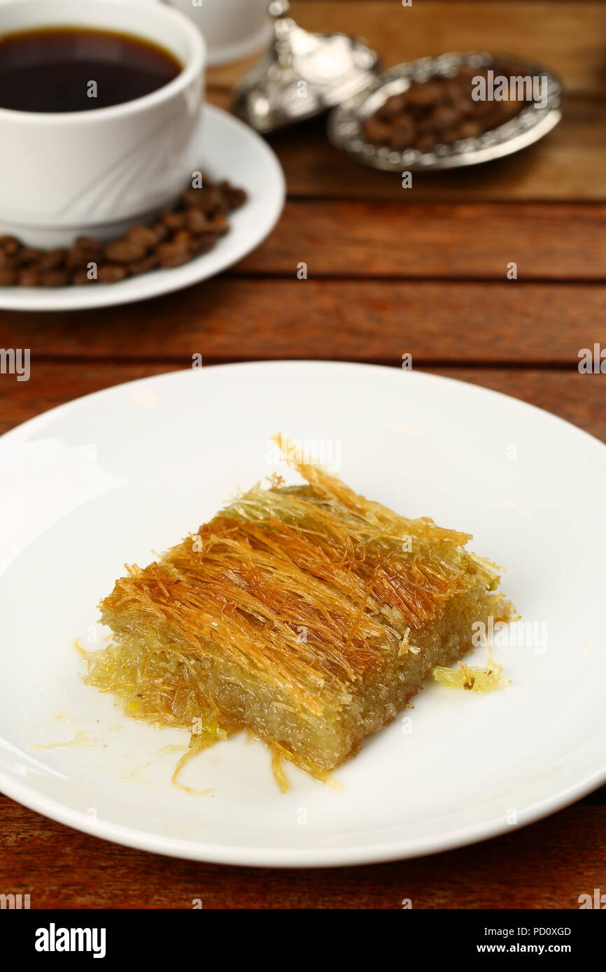 Turkish delicious dessert kadayif - kataifi Stock Photo - Alamy
