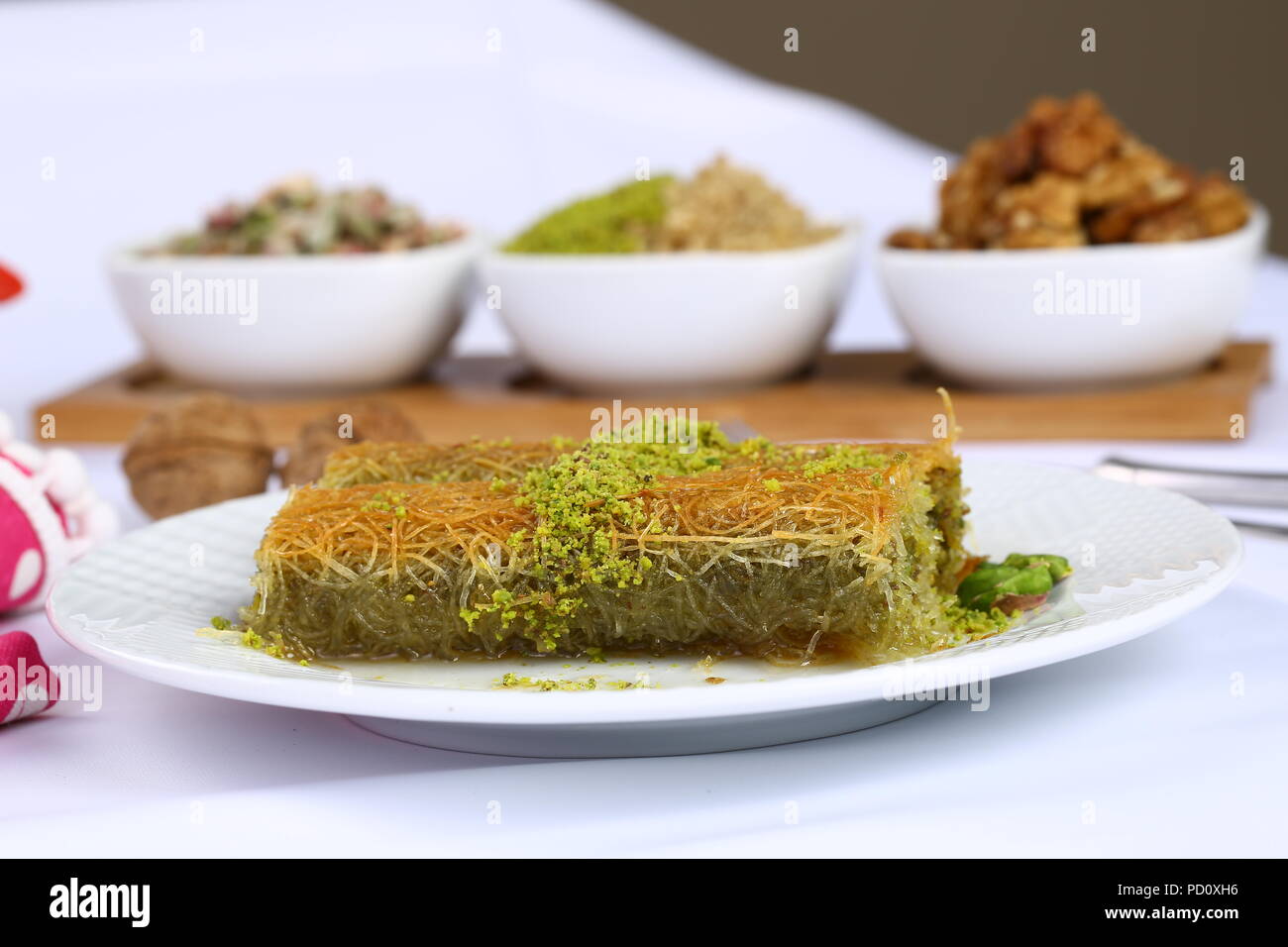 Turkish delicious dessert kadayif - kataifi Stock Photo - Alamy