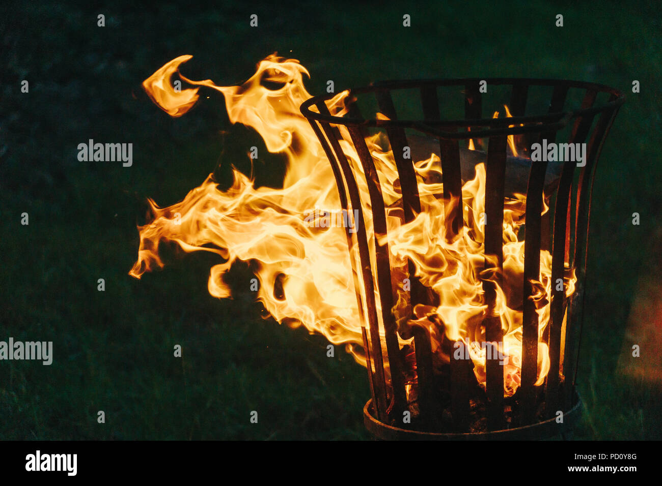 bonfire burning in a garden Stock Photo - Alamy