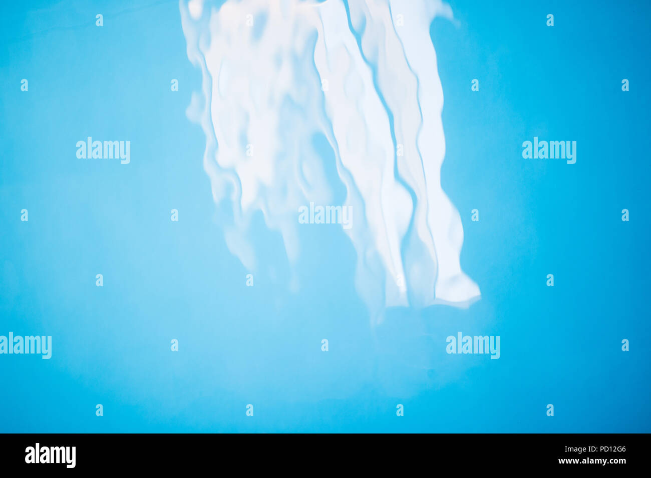 blue pool water Stock Photo - Alamy