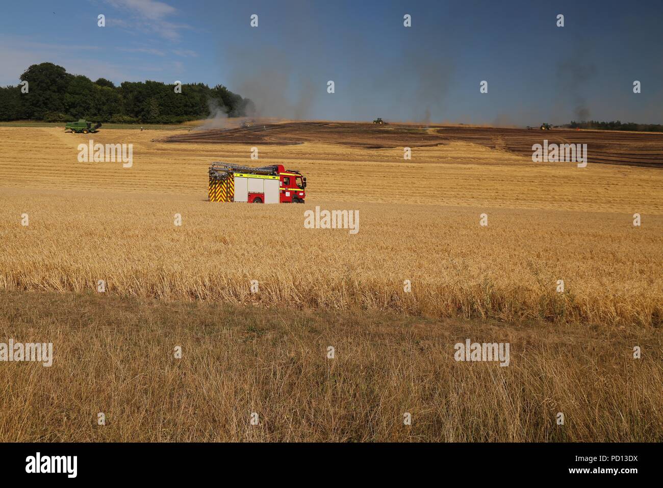 FIre engine tackles fire on farm, West Berkshire England Stock Photo ...