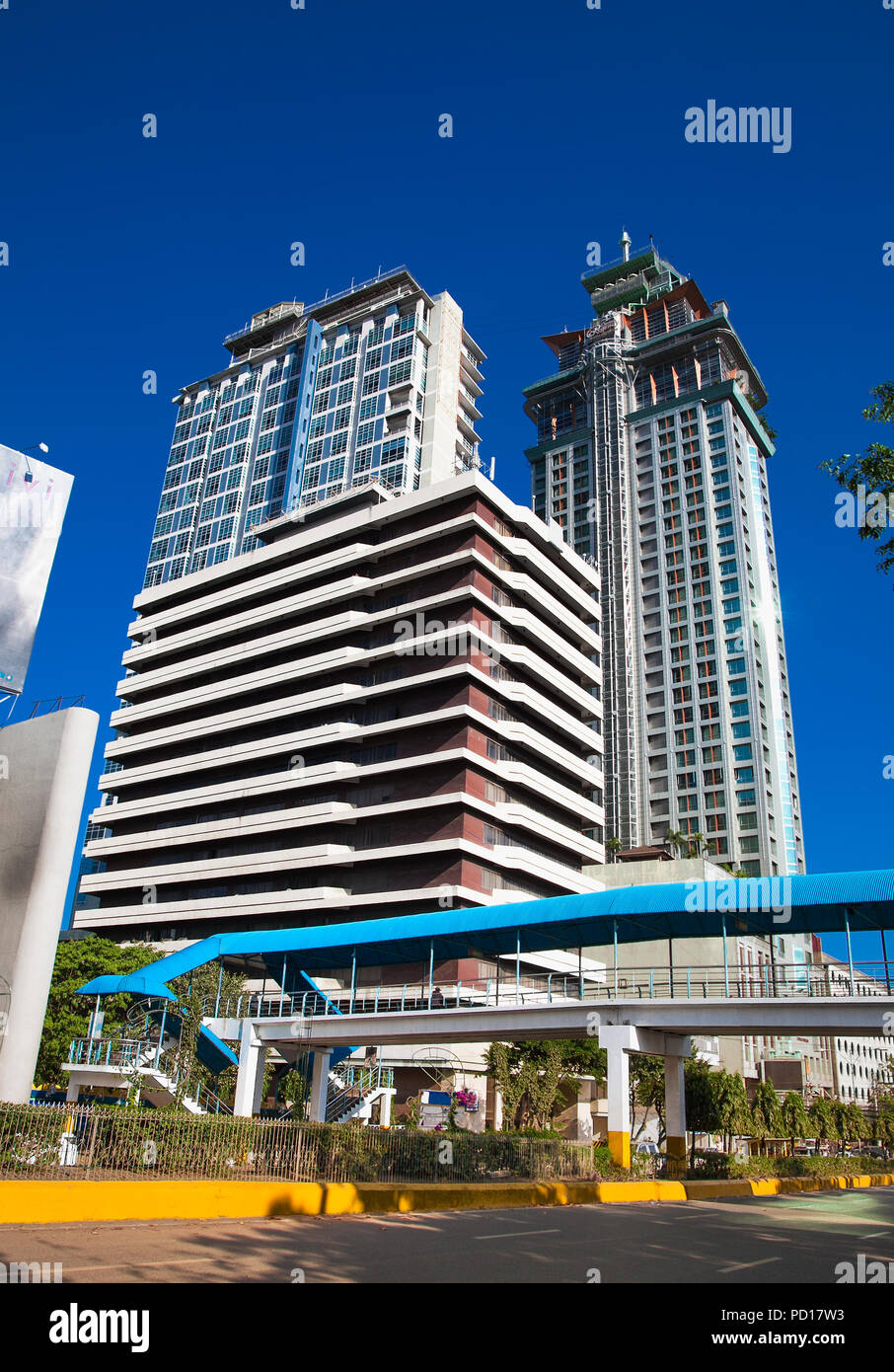 World's first skyscraper to go hi-res stock photography and images - Alamy