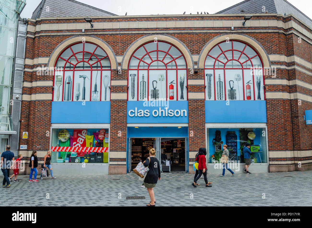 Retails goods hi-res stock photography and images - Alamy