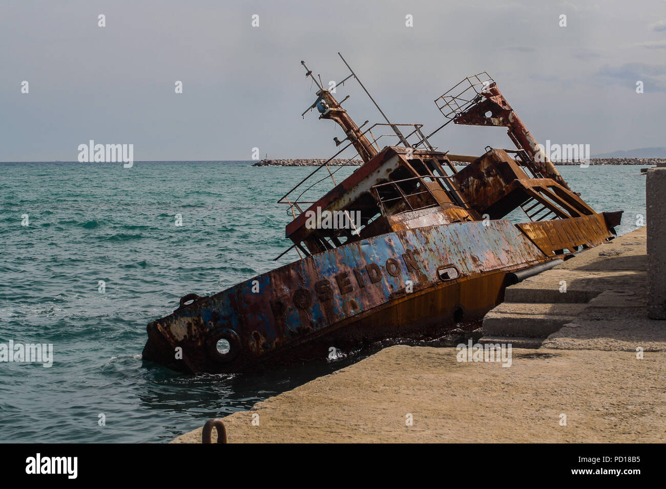 Ship poseidon hi-res stock photography and images - Alamy