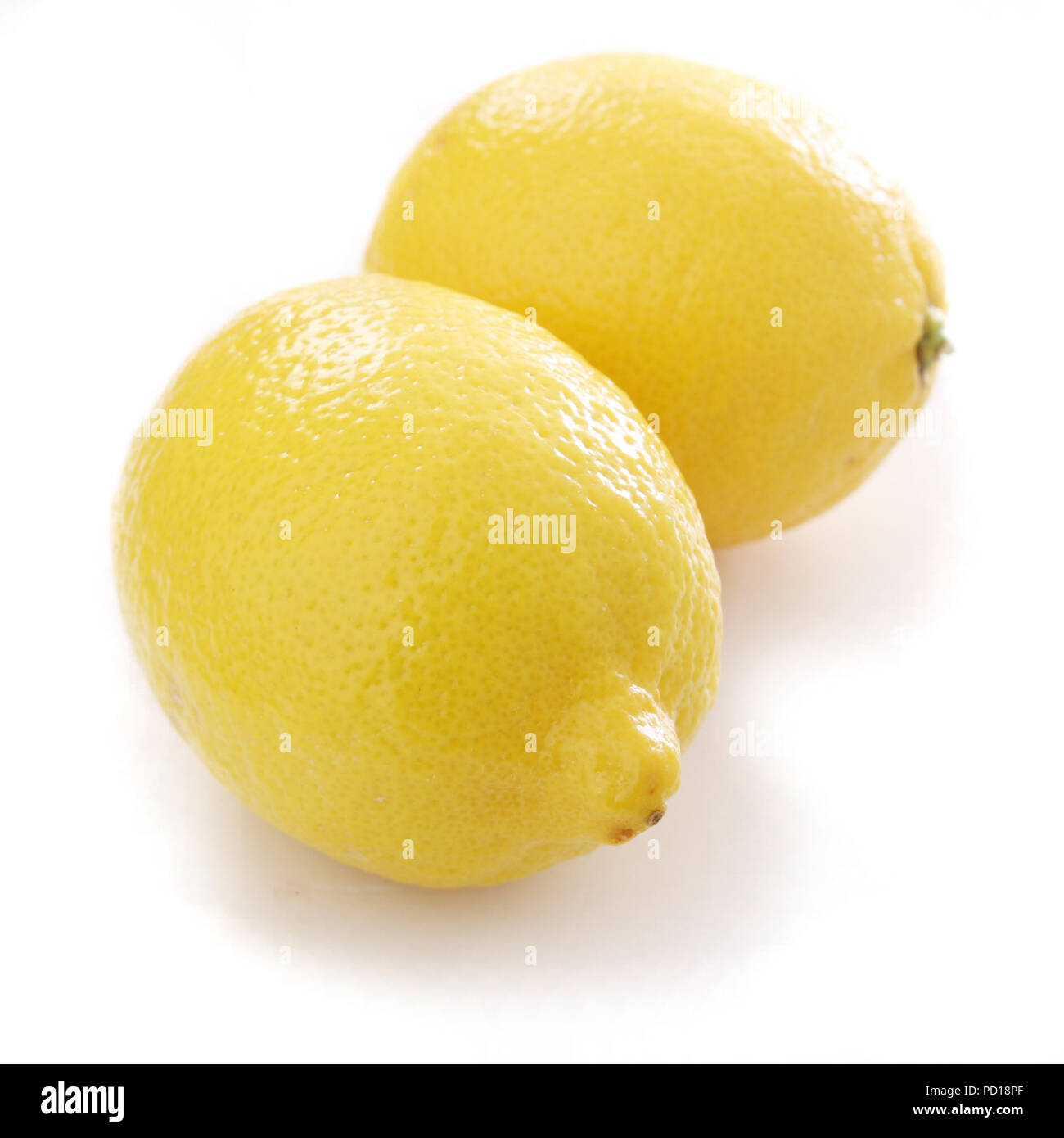 preparing fresh lemons Stock Photo - Alamy