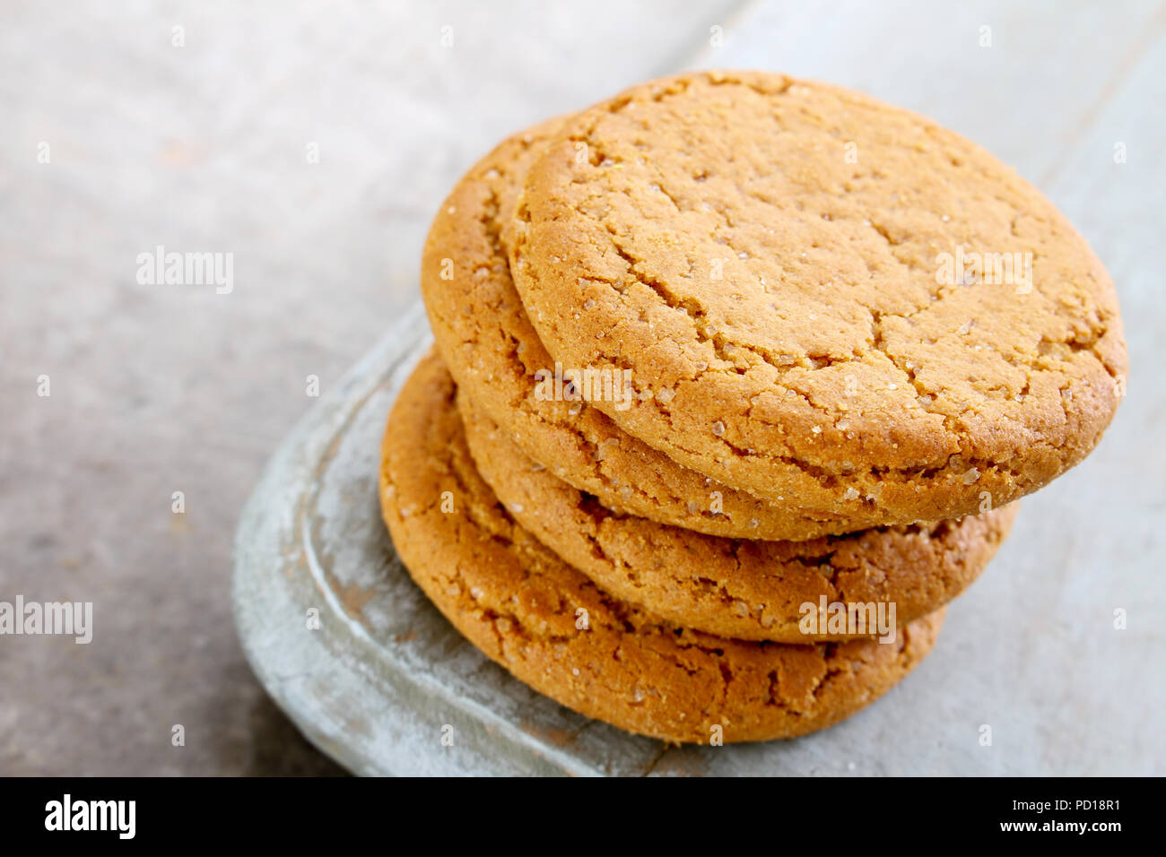 ginger snap biscuits Stock Photo - Alamy