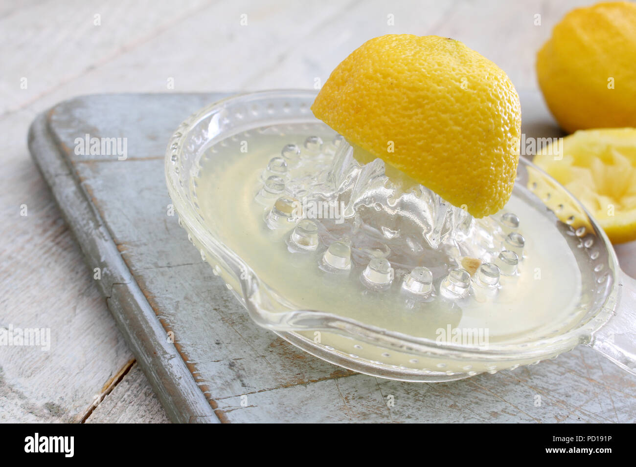 preparing fresh lemons Stock Photo - Alamy