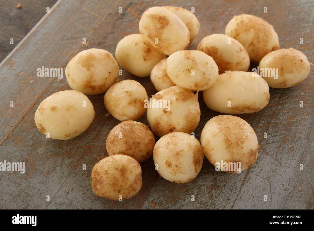 preparing fresh potatoes Stock Photo - Alamy