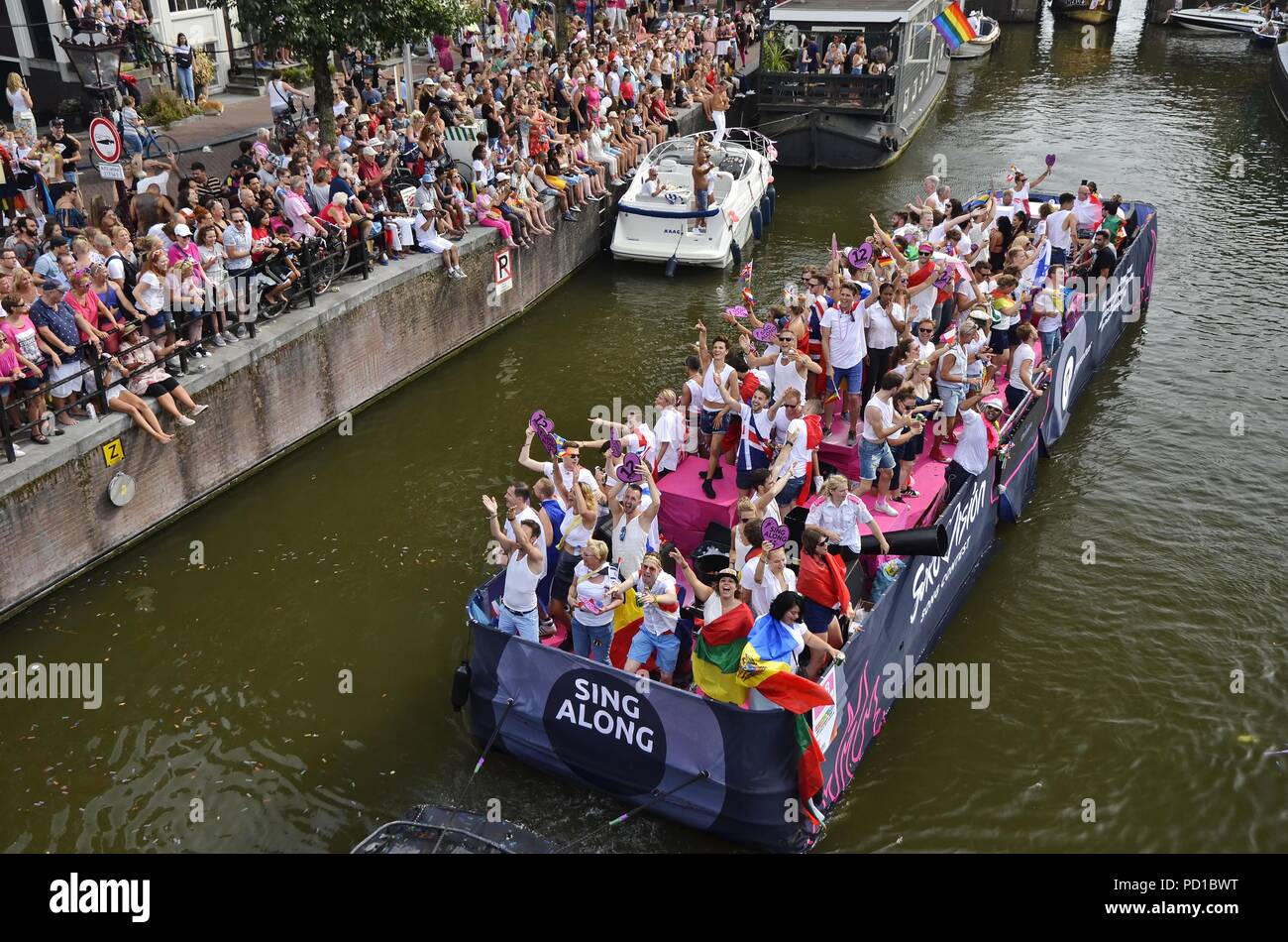Eurovision party hi-res stock photography and images - Alamy