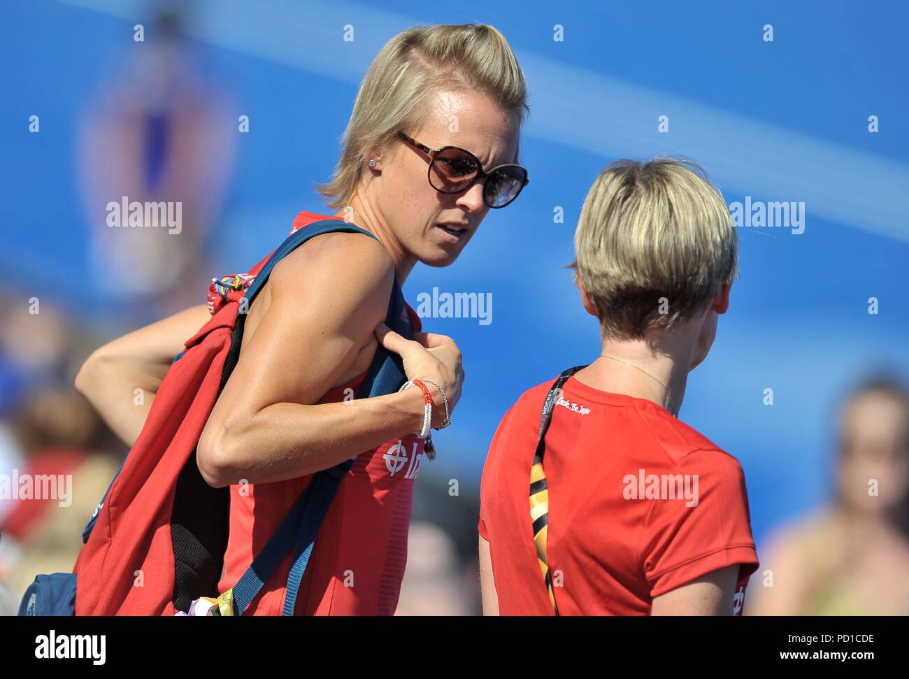 London, UK. 05th Aug, 2018. Alex Danson (ENG, Captain) joins the crowd ...