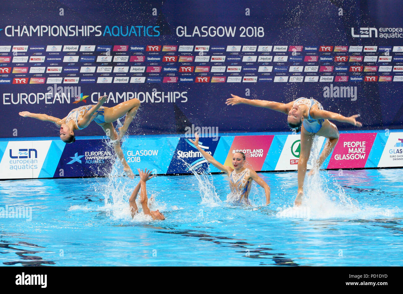 Synchronised swimming italy hi-res stock photography and images - Alamy