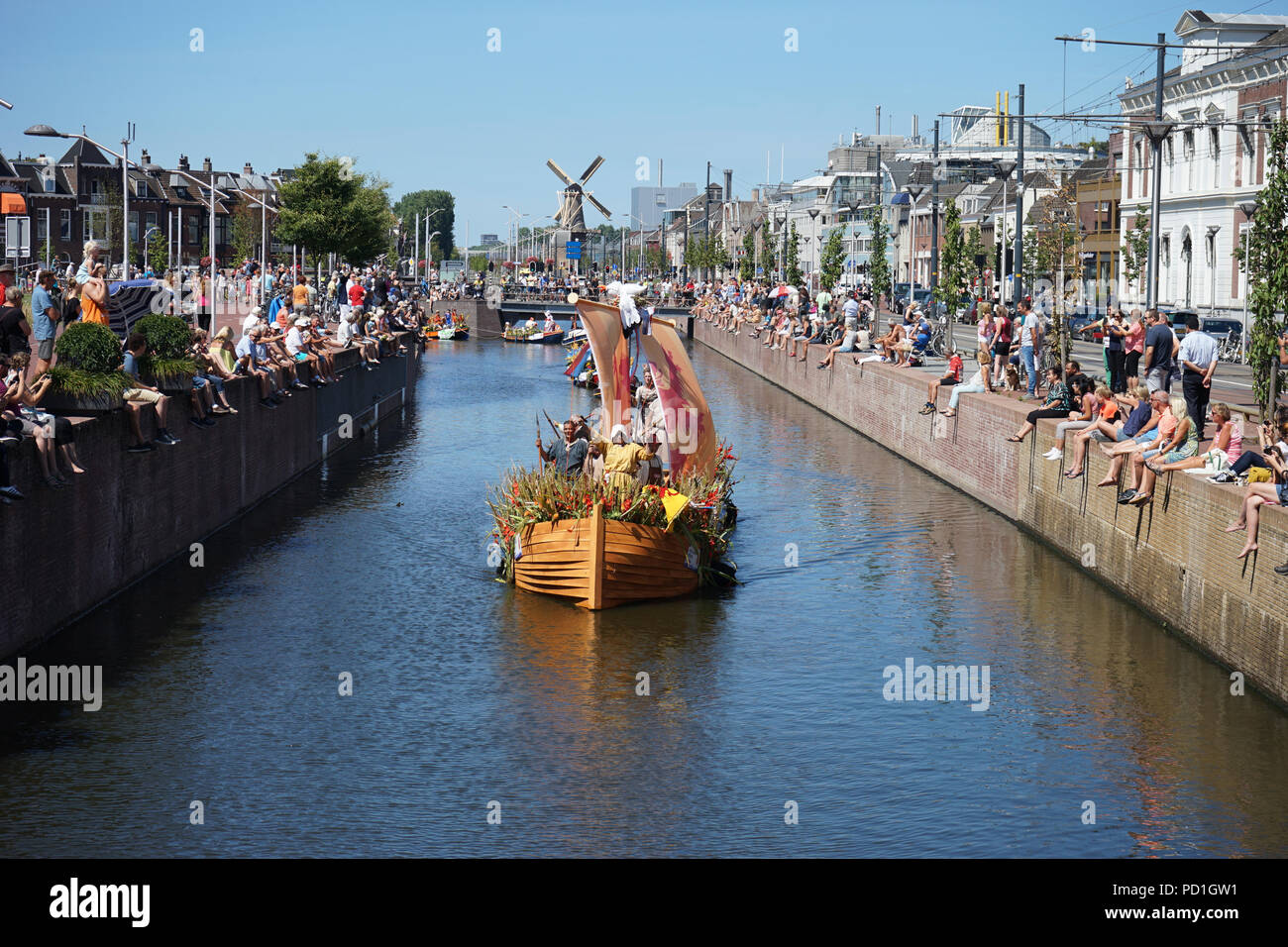 Passenger boat flowers in harbor hi-res stock photography and images ...