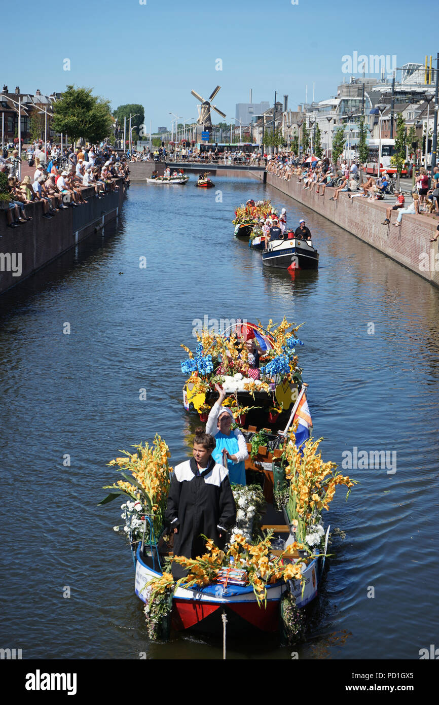 People cultures hi-res stock photography and images - Alamy