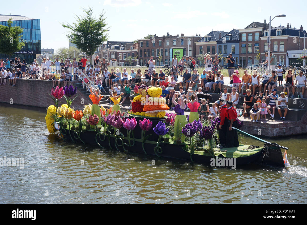 Westland group of people hi-res stock photography and images - Alamy