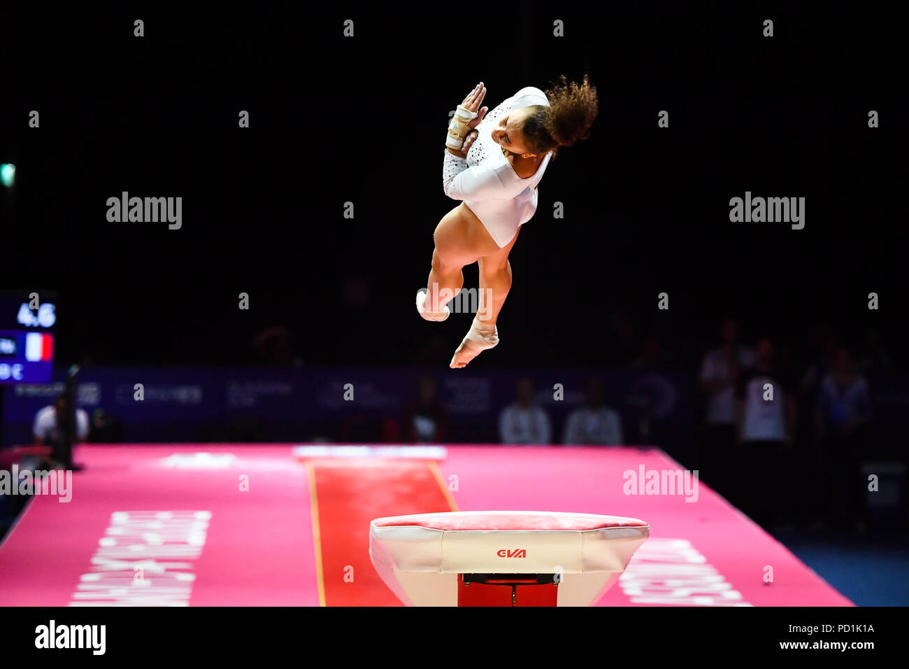 Gymnastics vault hi-res stock photography and images - Alamy