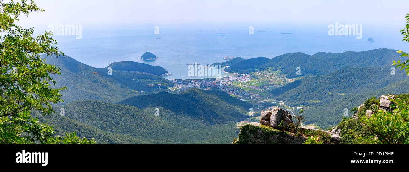Hallyeohaesang national park hi-res stock photography and images - Alamy