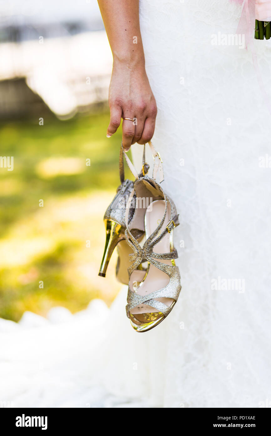weeding high heels Stock Photo - Alamy