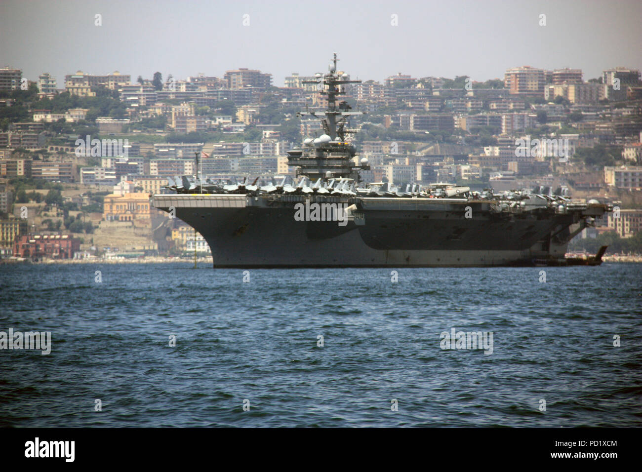 George h w bush aircraft carrier hi-res stock photography and images ...