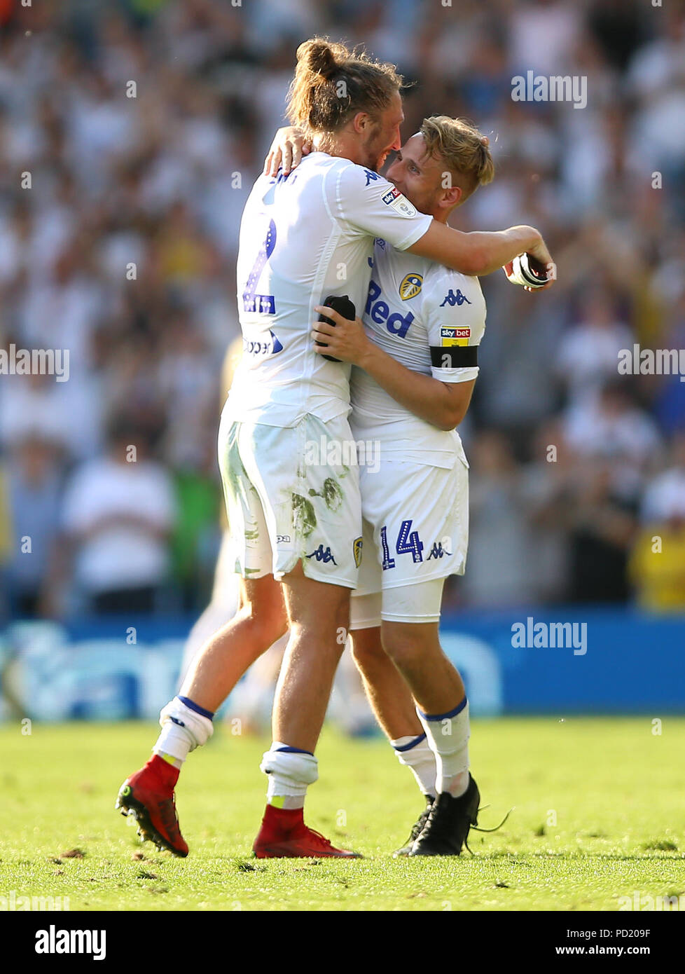 Leeds uniteds luke ayling hi-res stock photography and images - Alamy