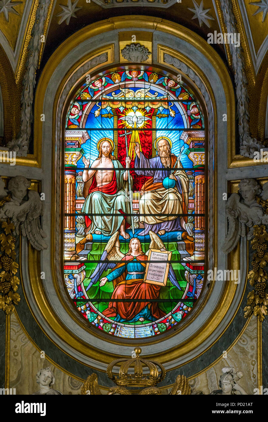 Italy rome stained glass window hi-res stock photography and images - Alamy