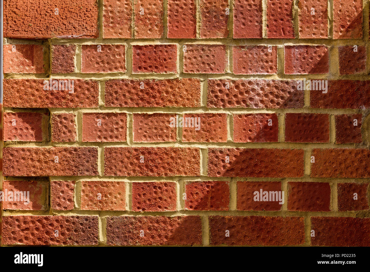 English bond brickwork hi-res stock photography and images - Alamy