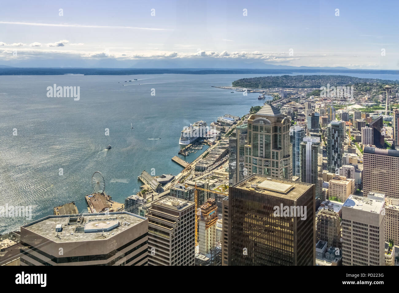 Seattle Skyline. Aerial view of Seattle waterfront and downtown ...