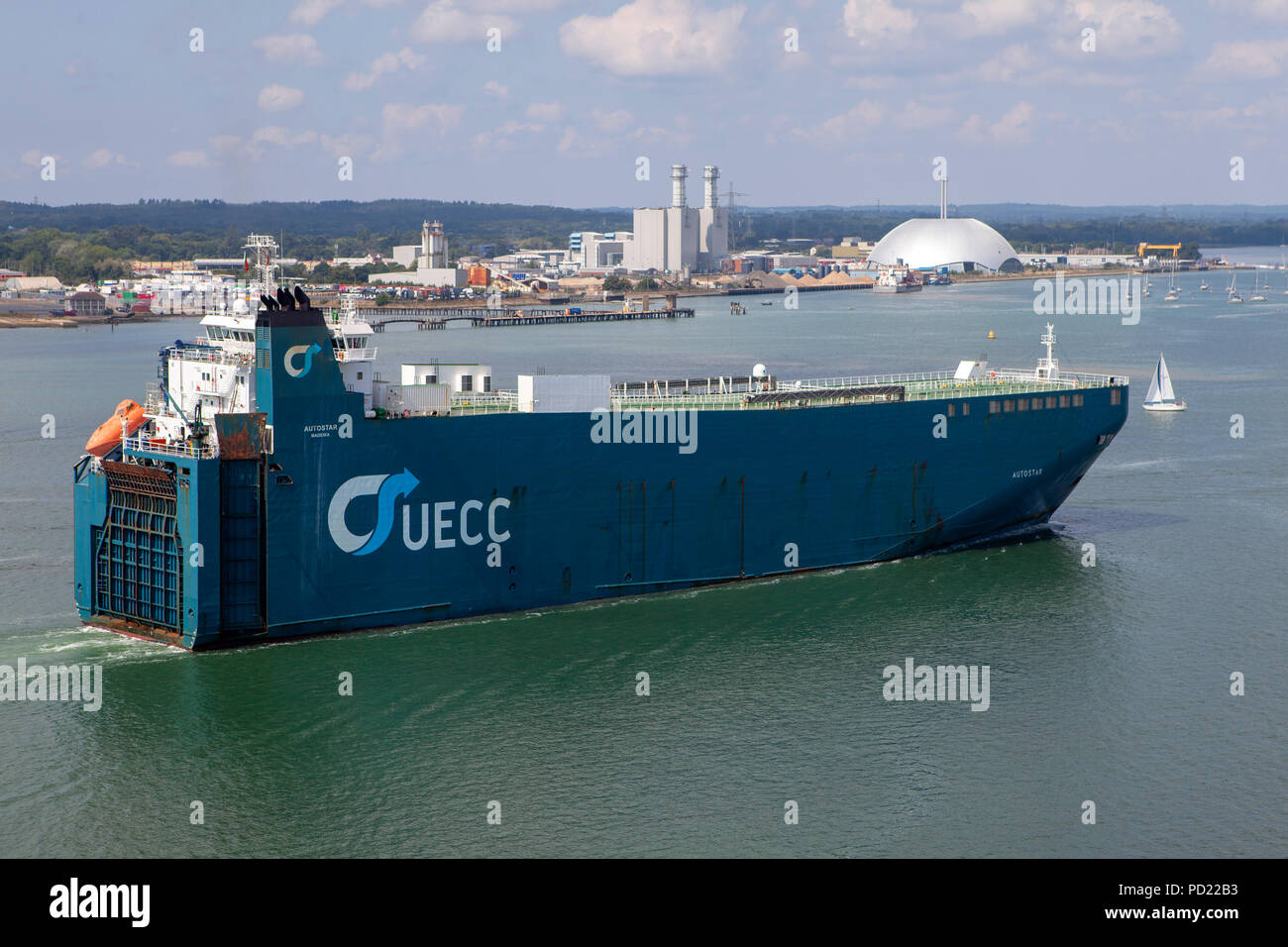 Vehicles carrier hi-res stock photography and images - Alamy