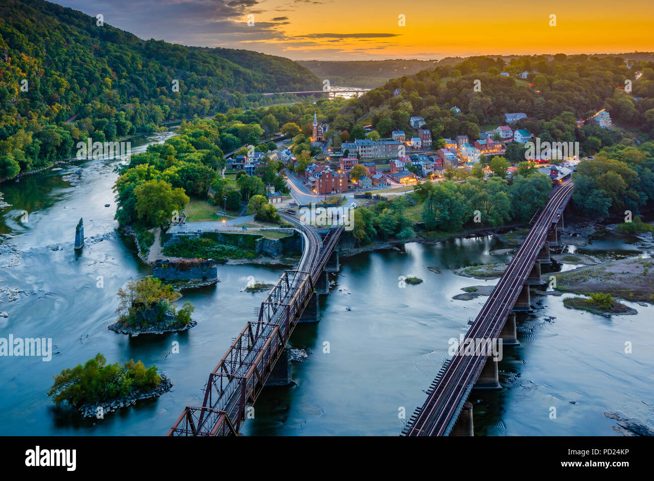 A view of the potomac at harpers ferry hi-res stock photography and ...