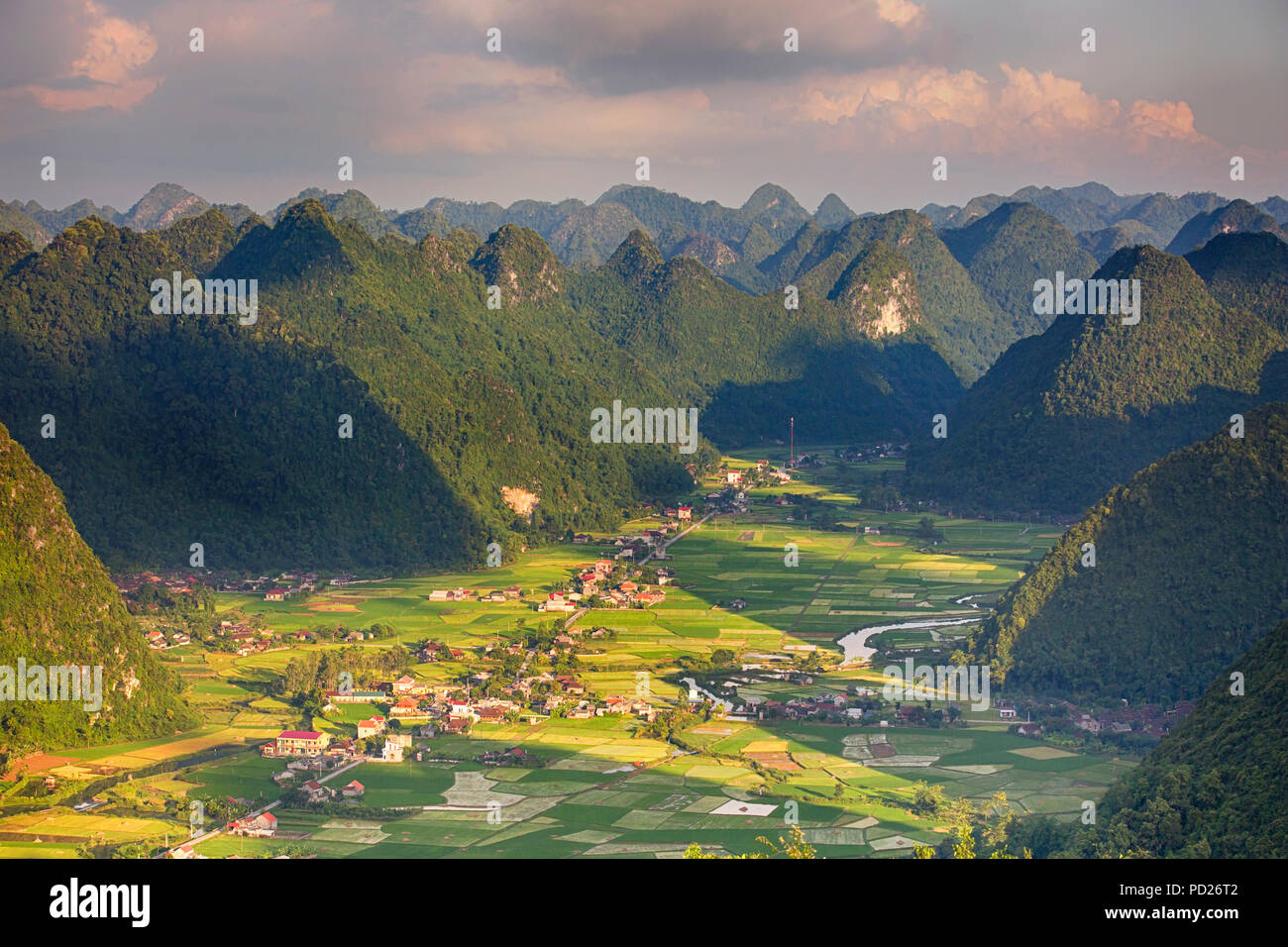 Lang son landscape hi-res stock photography and images - Alamy