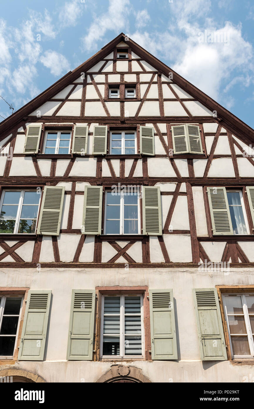 Half timbered frame hi-res stock photography and images - Alamy