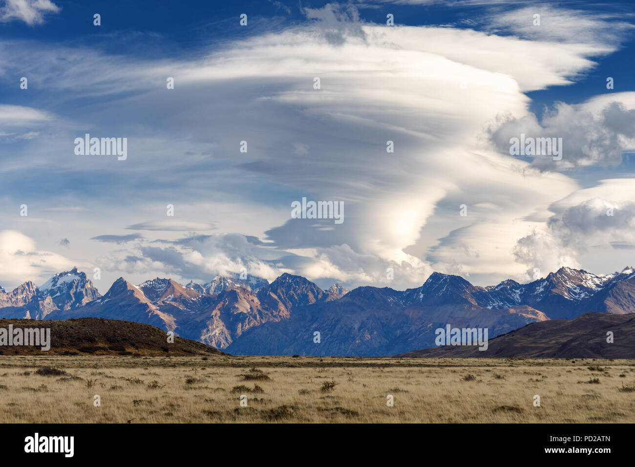 Lenticular Cloud High Resolution Stock Photography and Images - Alamy
