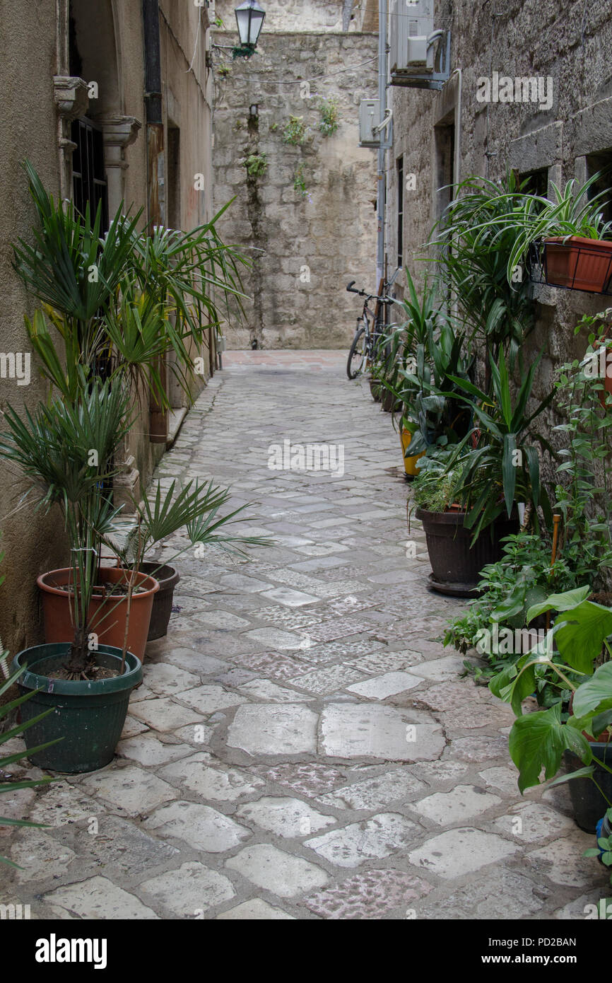 Mediterranean city street Stock Photo - Alamy