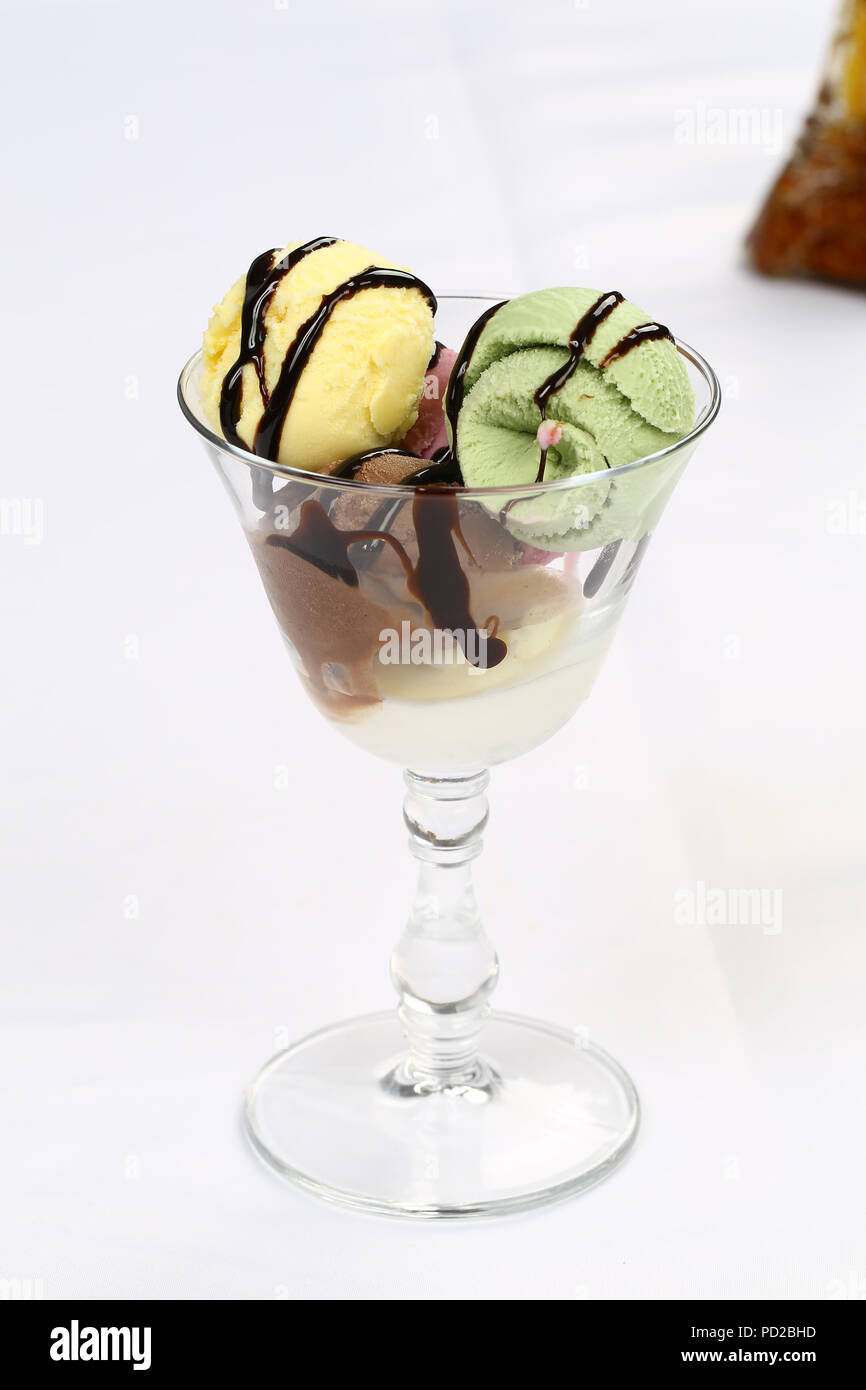 İce Cream in Glass Bowl Stock Photo - Alamy