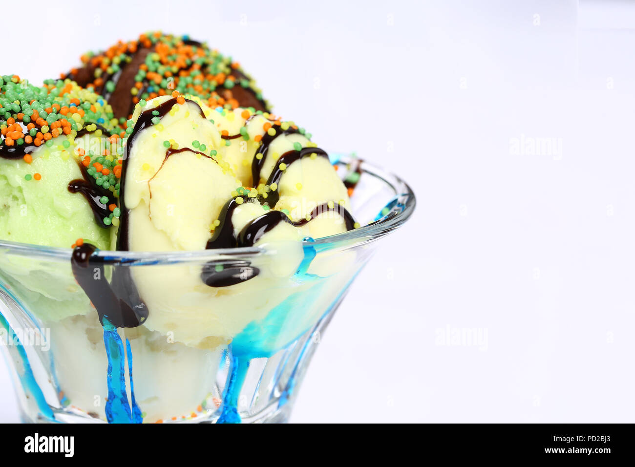 İce Cream in Glass Bowl Stock Photo - Alamy